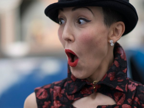 Звездный стиль: drama queen Мишель Харпер (Michelle Harper) – bit.ua ...