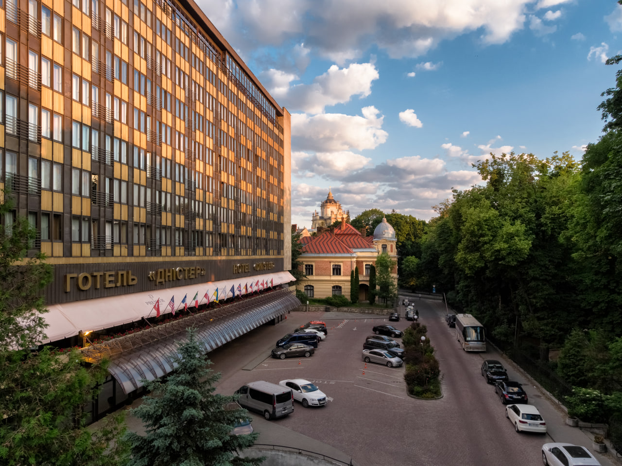 Інший Львів: досвід перебування у Premier Hotel Dnister – bit.ua